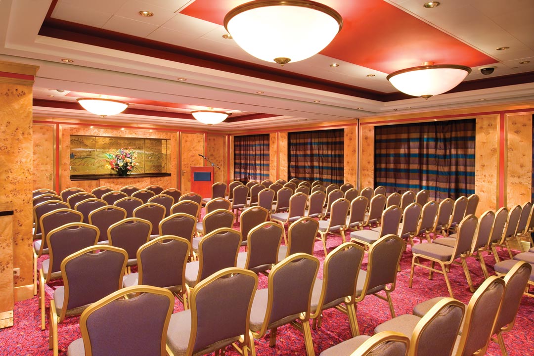 Norwegian Spirit Dining | Cruise with Points